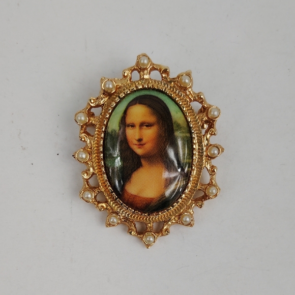 Sarah Coventry | Jewelry | Vintage Sarah Coventry Mona Lisa Brooch ...